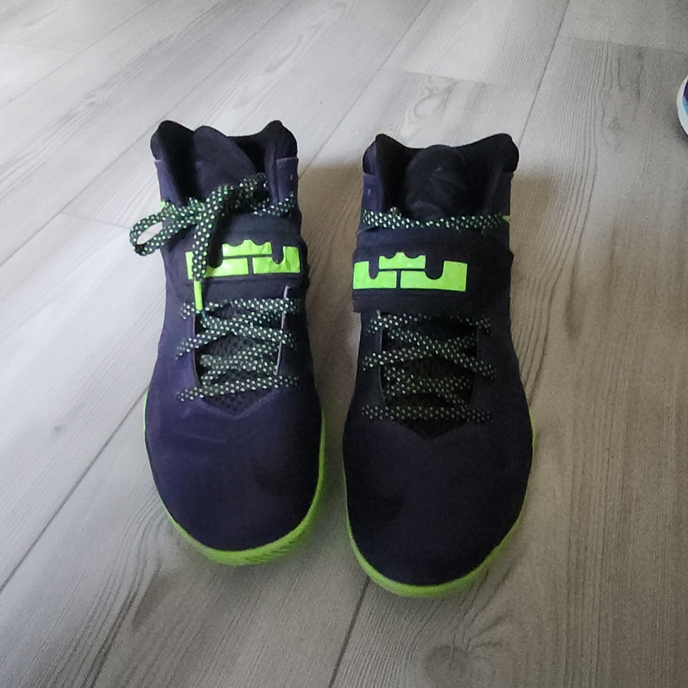 Nike Lebron James Soldier Vii Men's Basketball Sneake… - Gem